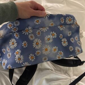 Jansport | Bags | Jansport Daisy Backpack Collegehighschool Size | Poshmark